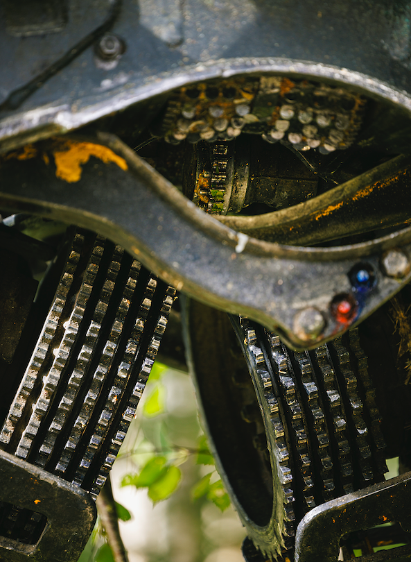 Nurin, poikki & pinoon - Metsälehti